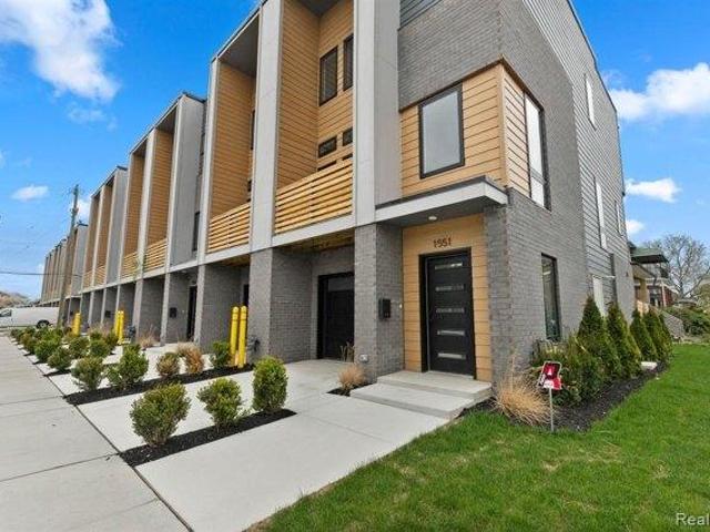 2 bedroom, Detroit MI 48206 90694892