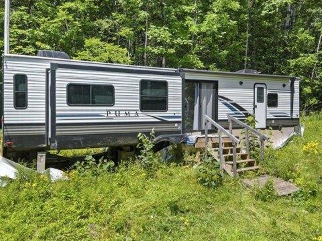 2 bedroom, Dexter ME 04930 105106682