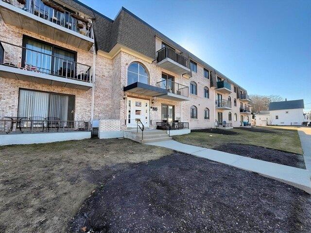 2 bedroom, Dedham MA 02026 102445708