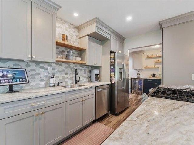 2 bedroom, Dedham MA 02026 102860693