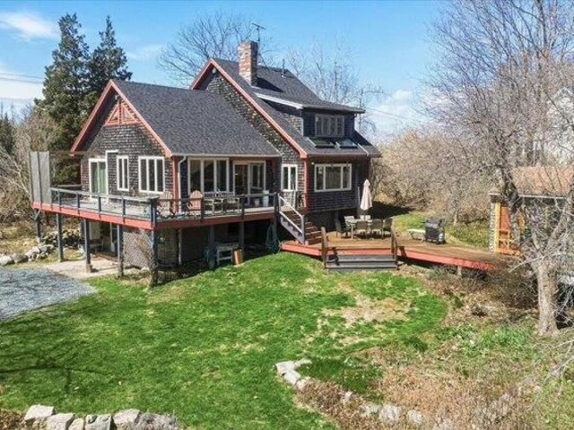 2 bedroom, Deer Isle ME 04627 103100586