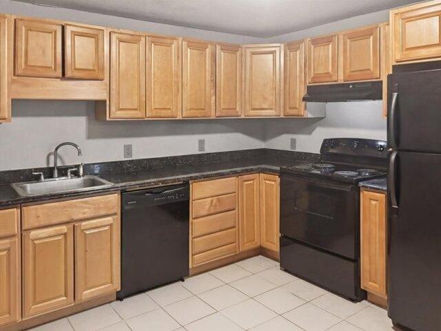 2 bedroom, Derry NH 03038 LS101957259
