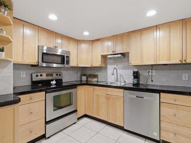 2 bedroom, Dracut MA 01826 105105046