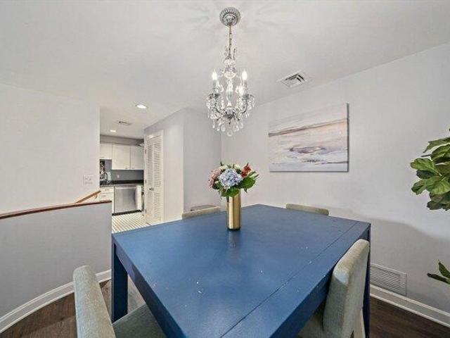 2 bedroom, Duxbury MA 02332 105123654