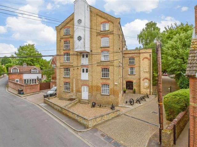 2 Bedroom Duplex Flat