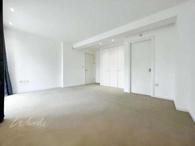 2 bedroom duplex flat to rent