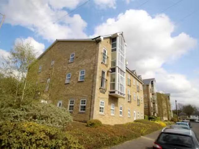 2 bedroom duplex for rent in Old Souls Mill, Wood Street, Cros.