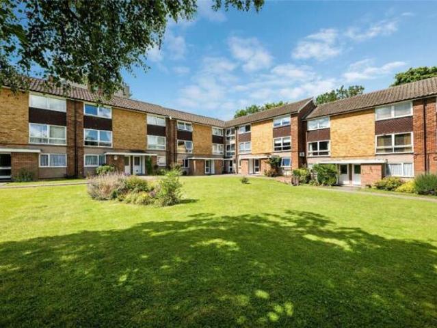 2 bedroom duplex for rent in Basinghall Gardens, Sutton, Surrey, SM2