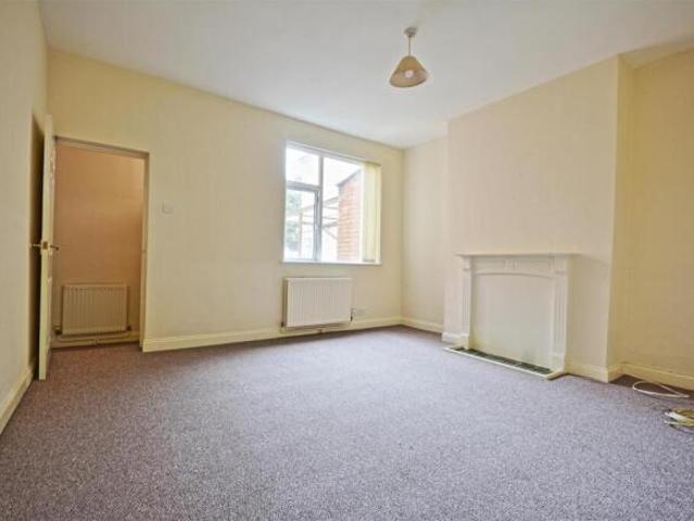 2 bedroom duplex for rent in Colwyn Road, The Mounts, NN1