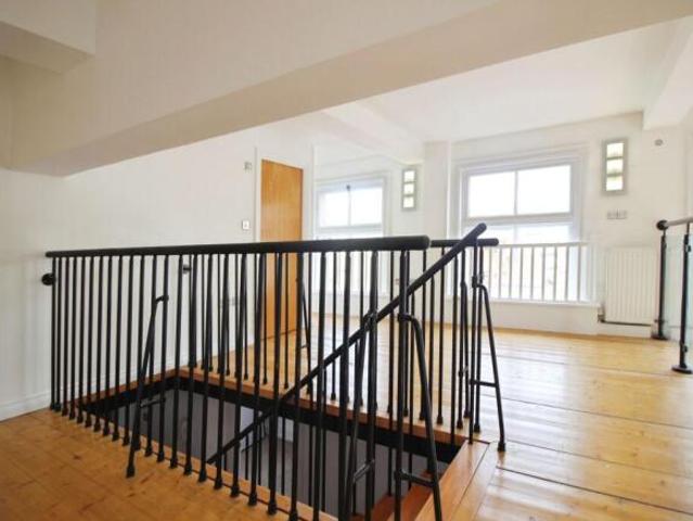 2 bedroom duplex for rent in Euclid Street, Swindon, SN1