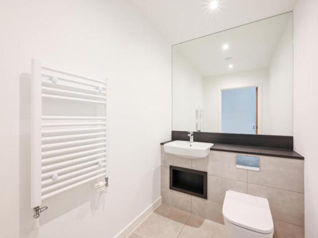 2 bedroom duplex for rent in Egret Square, Colindale, Barnet, London, NW9