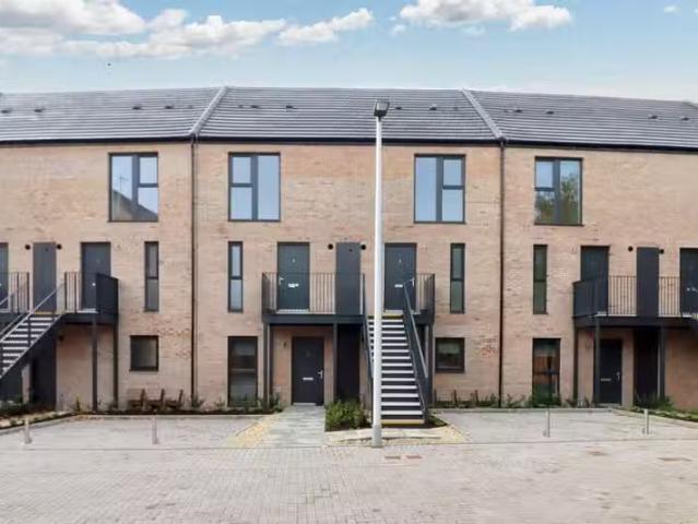2 bedroom duplex for rent in Kilpatrick Bow, Edinburgh, Midlot.
