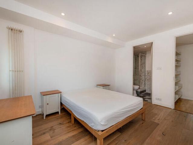 2 bedroom duplex for rent in Lexington Apartments, City Road, Islington, London, EC1Y