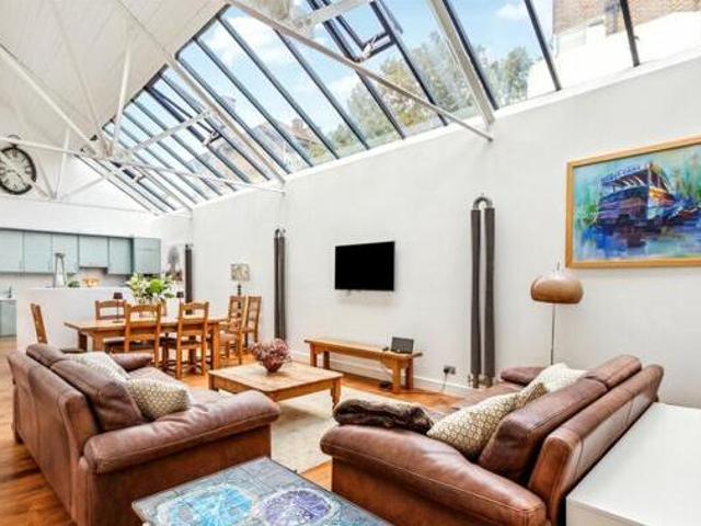 2 Bedroom Duplex For Rent In London