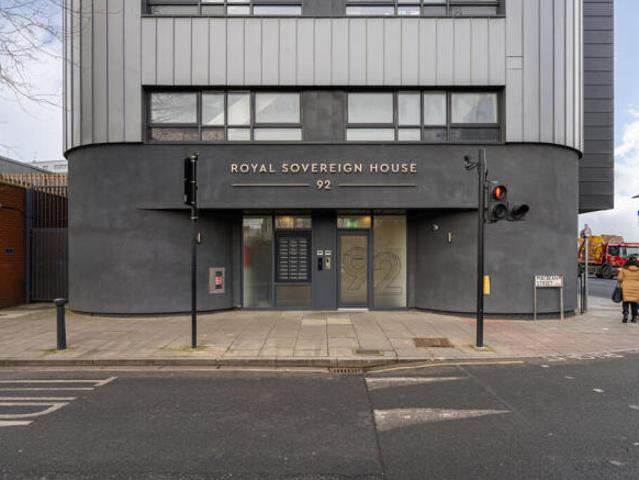 2 bedroom duplex for rent in Royal Sovereign House, Beresford Street, Woolwich, Greenwich, SE18