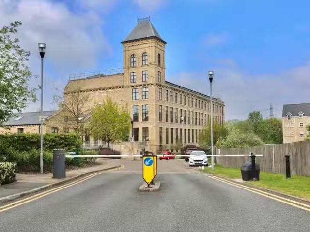 2 bedroom duplex for rent in Whitfield Mill, Apperley Bridge.