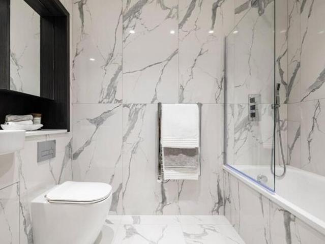 2 bedroom duplex for sale in Grinstead Road, Deptford, SE8 5FE, SE8