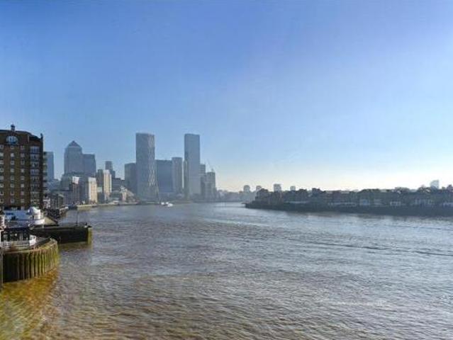 2 Bedroom Duplex For Sale In Limehouse, London