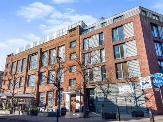 2 Bedroom Duplex For Sale In London