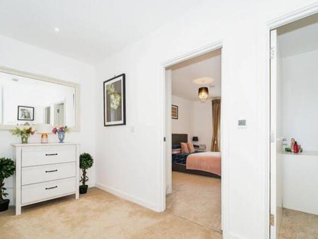 2 Bedroom Duplex For Sale In London