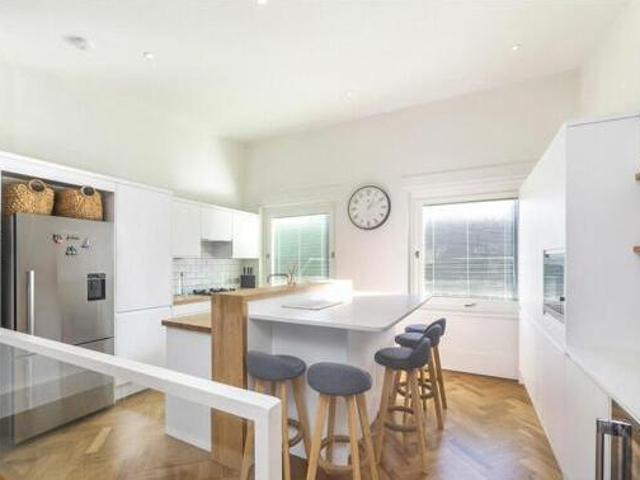 2 Bedroom Duplex For Sale In London