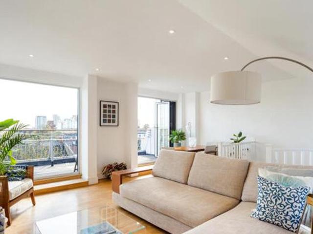 2 Bedroom Duplex For Sale In Putney, London