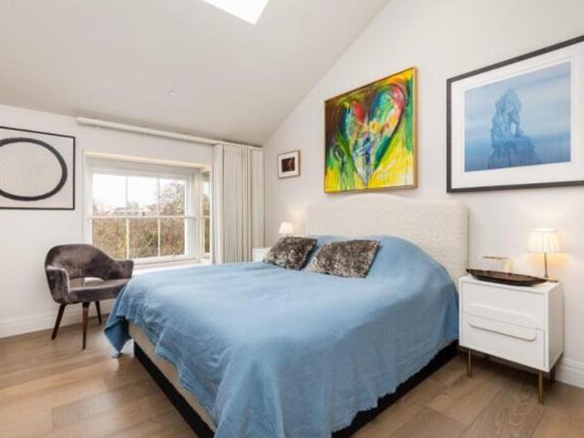 2 bedroom duplex for sale in Park Crescent, London, W1B