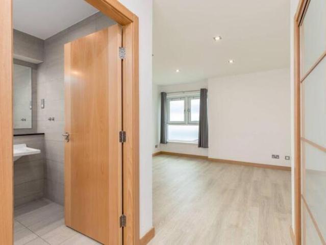 2 bedroom duplex for sale in 3/11 Western Harbour Breakwater, Edinburgh, EH6 6PA, EH6