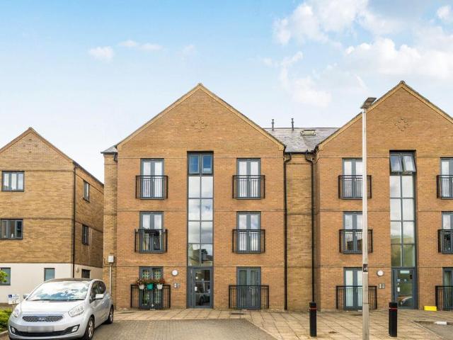 2 bedroom duplex for sale