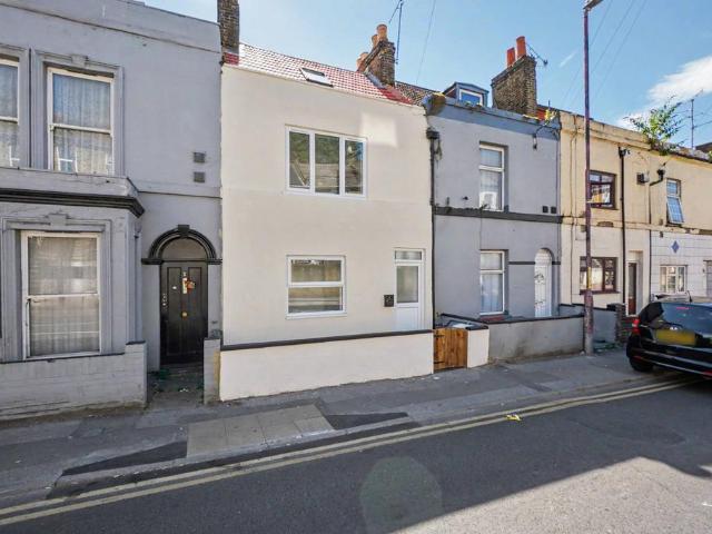 2 bedroom duplex for sale