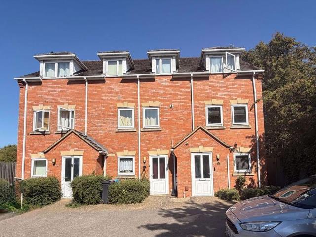 2 bedroom duplex for sale