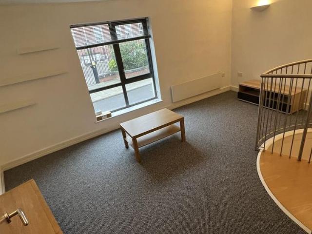 2 bedroom duplex to rent