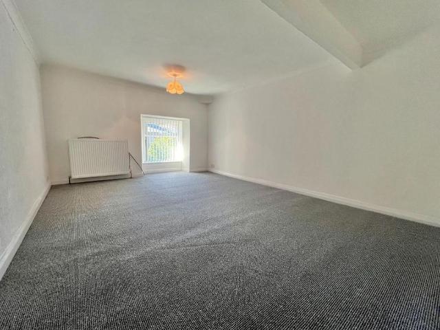 2 bedroom duplex to rent
