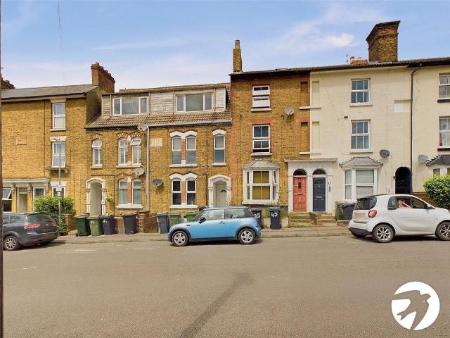 2 bedroom duplex to rent