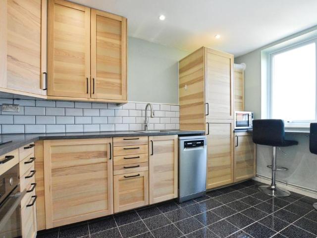 2 bedroom duplex to rent