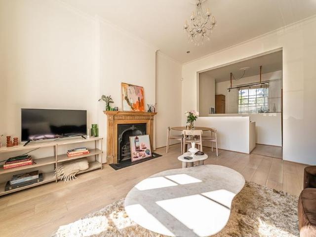 2 bedroom duplex to rent