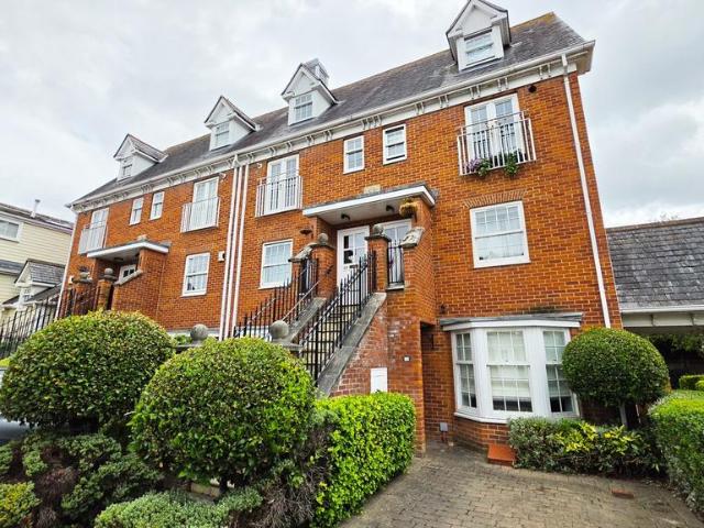 2 bedroom duplex to rent