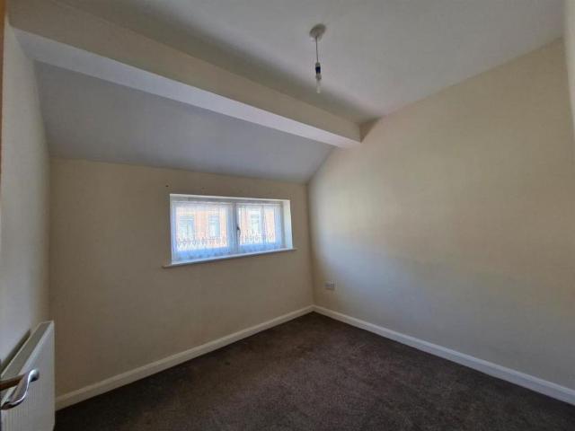 2 bedroom duplex to rent