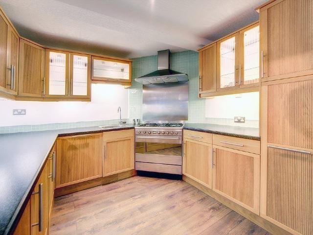2 bedroom duplex to rent