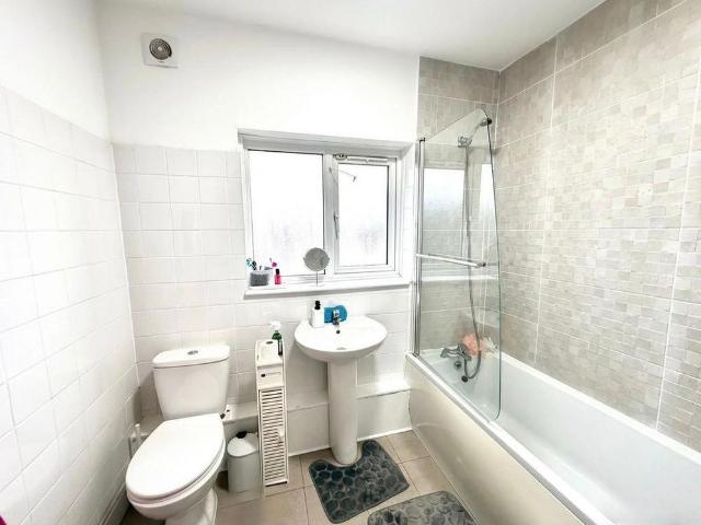 2 bedroom duplex to rent