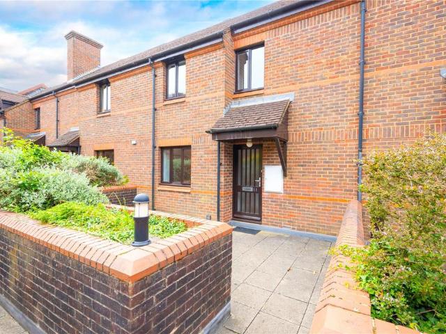 2 bedroom duplex to rent