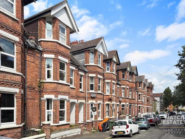 2 bedroom duplex to rent