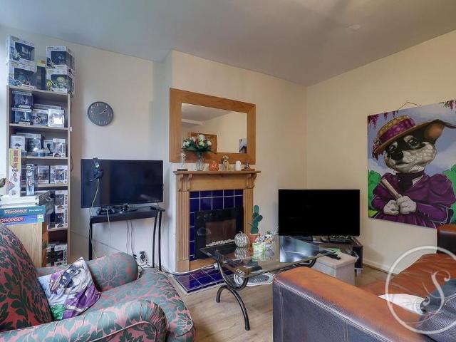 2 bedroom duplex to rent