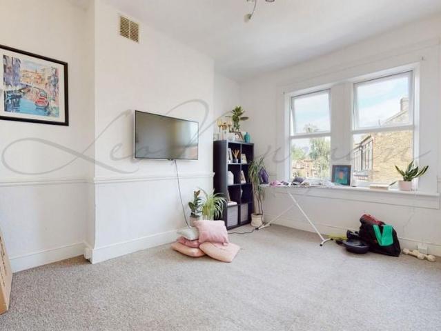 2 bedroom duplex to rent