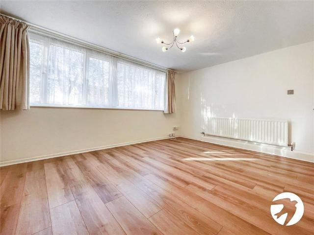 2 bedroom duplex to rent