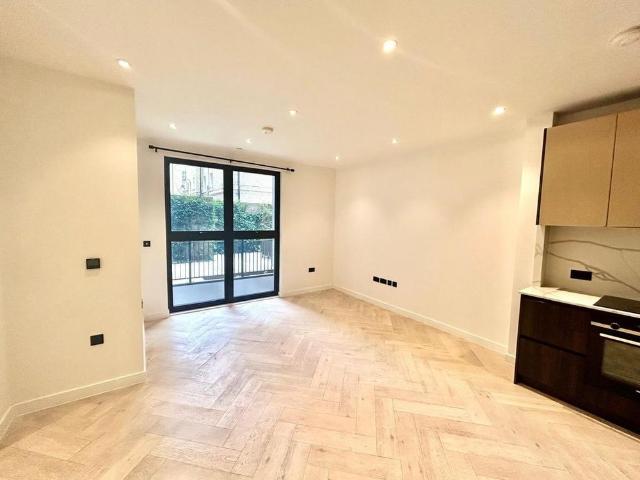 2 bedroom duplex to rent
