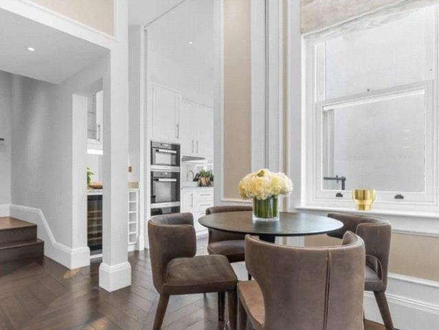 2 bedroom duplex to rent
