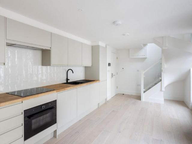2 bedroom duplex to rent