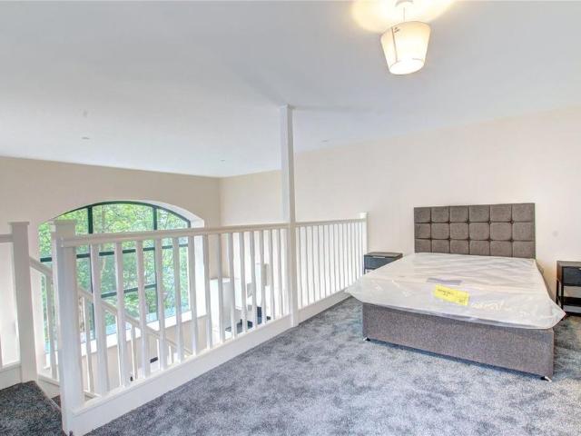 2 bedroom duplex to rent