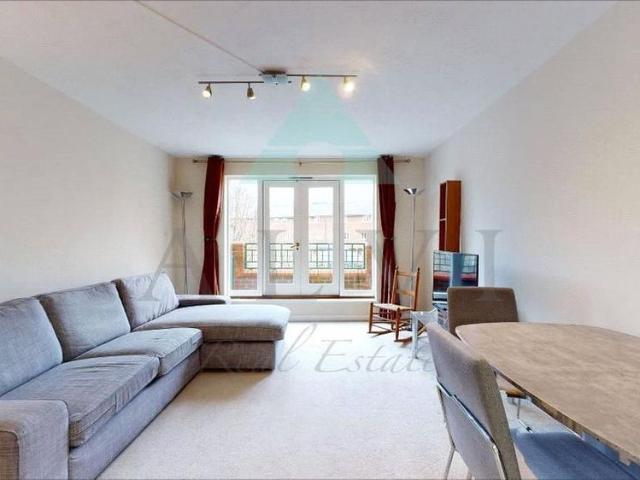 2 bedroom duplex to rent